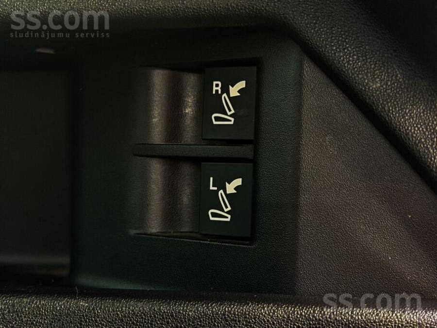 Черный Ленд Ровер Discovery Sport 2016 в Даугавпилс, объемом двигателя 2.00 л и пробегом 139 тыс. км за 13150 €, фото 23 на AUTOMOTO.COM.LV