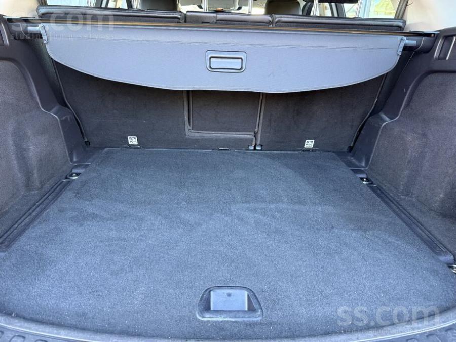 Черный Ленд Ровер Discovery Sport 2016 в Рига, объемом двигателя 2.00 л и пробегом 319 тыс. км за 10000 €, фото 12 на AUTOMOTO.COM.LV