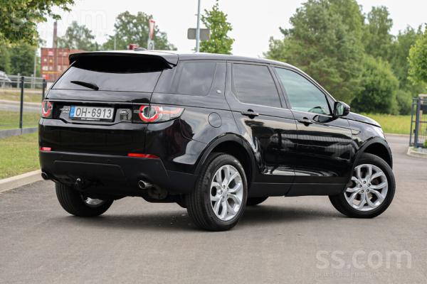 Melns Land Rover Discovery Sport 2016 Jelgava, ar dzinēja tilpumu 2.20 L un nobraukumu 0 tūkst. km par 11990 €, foto 4 vietnē AUTOMOTO.COM.LV