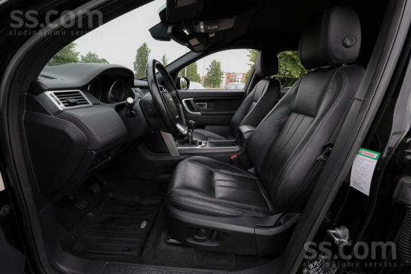 Melns Land Rover Discovery Sport 2016 Jelgava, ar dzinēja tilpumu 2.20 L un nobraukumu 0 tūkst. km par 11990 €, foto 7 vietnē AUTOMOTO.COM.LV