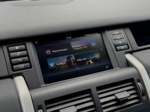 Melns Land Rover Discovery Sport 2016 Daugavpils, ar dzinēja tilpumu 2.00 L un nobraukumu 140 tūkst. km par 12650 €, foto 9 vietnē AUTOMOTO.COM.LV