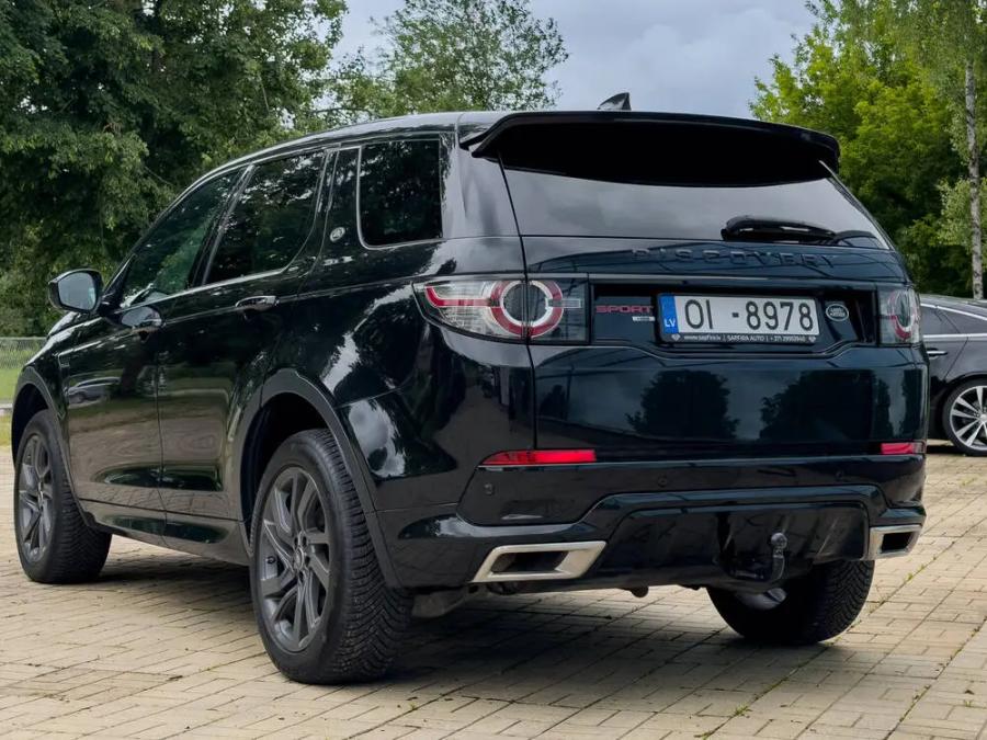 Melns Land Rover Discovery Sport 2016 Daugavpils, ar dzinēja tilpumu 2.00 L un nobraukumu 140 tūkst. km par 12650 €, foto 17 vietnē AUTOMOTO.COM.LV