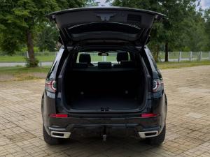 Melns Land Rover Discovery Sport 2016 Daugavpils, ar dzinēja tilpumu 2.00 L un nobraukumu 140 tūkst. km par 12650 €, foto 20 vietnē AUTOMOTO.COM.LV