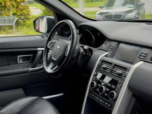 Melns Land Rover Discovery Sport 2016 Daugavpils, ar dzinēja tilpumu 2.00 L un nobraukumu 140 tūkst. km par 12650 €, foto 29 vietnē AUTOMOTO.COM.LV