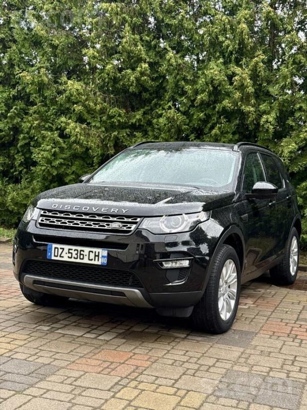 Black Land Rover Discovery Sport 2016 in Riga, with an engine capacity of 2.00 L and mileage of 179 thousand km for 9950 €, photo 1 on AUTOMOTO.COM.LV