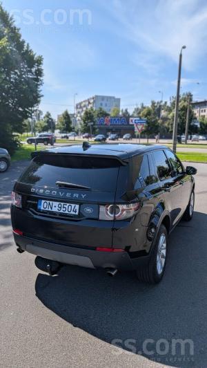 Melns Land Rover Discovery Sport 2016 Rīga, ar dzinēja tilpumu 2.00 L un nobraukumu 221 tūkst. km par 12900 €, foto 5 vietnē AUTOMOTO.COM.LV