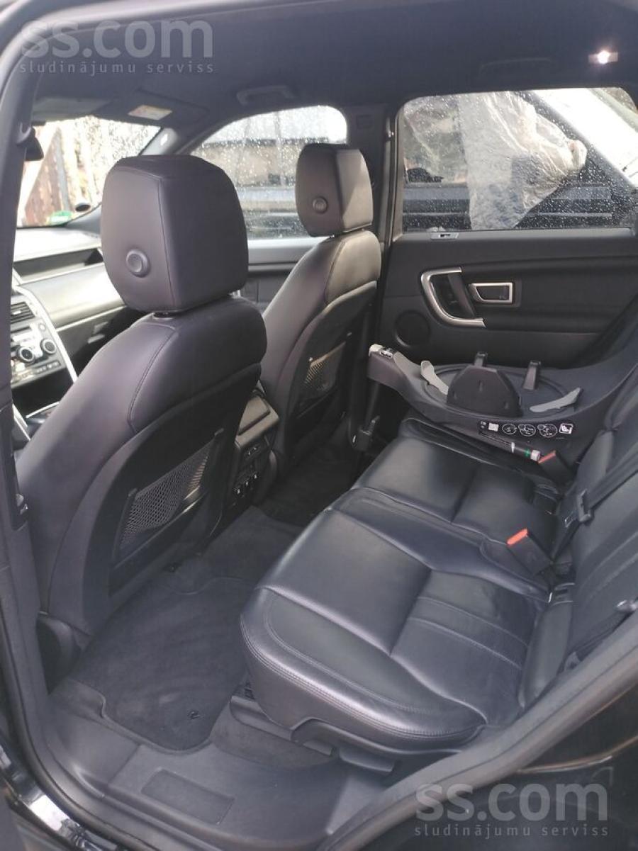 Melns Land Rover Discovery Sport 2016 Rīga, ar dzinēja tilpumu 2.00 L un nobraukumu 230 tūkst. km par 12500 €, foto 9 vietnē AUTOMOTO.COM.LV