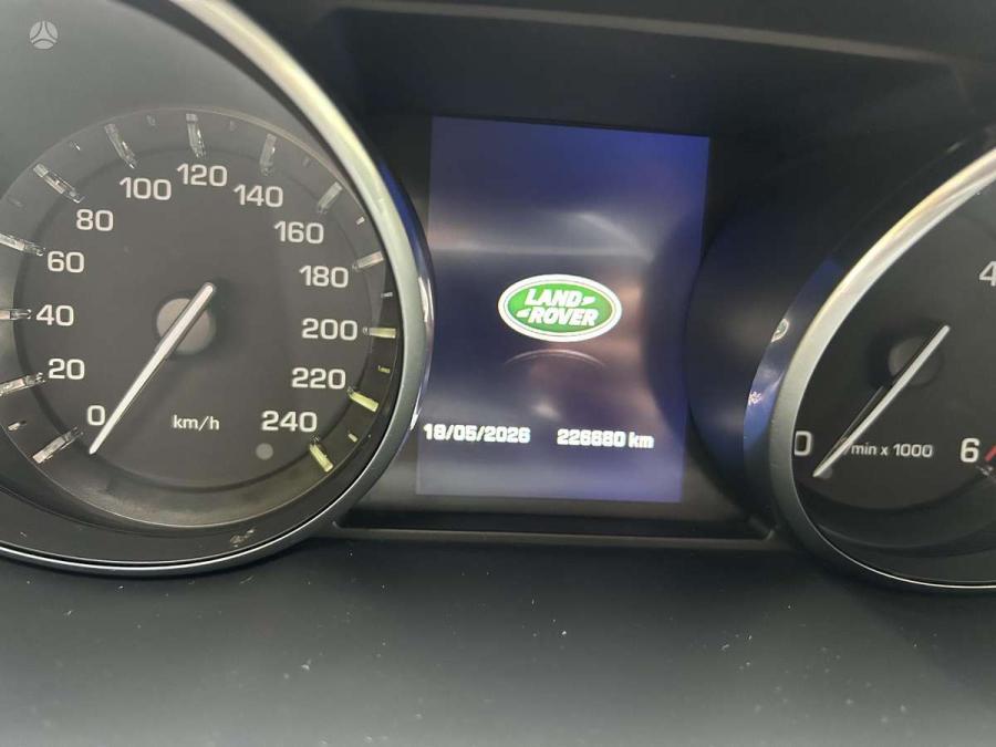 Melns Land Rover Discovery Sport 2016 Vilkaviškis, ar dzinēja tilpumu 2.00 L un nobraukumu 227 tūkst. km par 5400 €, foto 16 vietnē AUTOMOTO.COM.LV