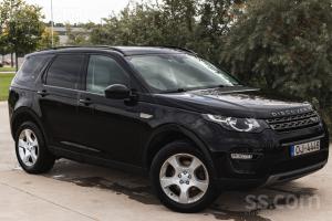 Black Land Rover Discovery Sport 2016 in Liepaja, with an engine capacity of 2.00 L and mileage of 186 thousand km for 13500 €, photo 1 on AUTOMOTO.COM.LV