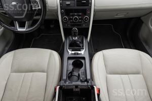 Melns Land Rover Discovery Sport 2016 Liepāja, ar dzinēja tilpumu 2.00 L un nobraukumu 186 tūkst. km par 13500 €, foto 12 vietnē AUTOMOTO.COM.LV