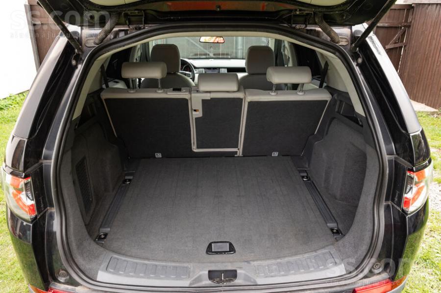 Melns Land Rover Discovery Sport 2016 Liepāja, ar dzinēja tilpumu 2.00 L un nobraukumu 186 tūkst. km par 13500 €, foto 18 vietnē AUTOMOTO.COM.LV