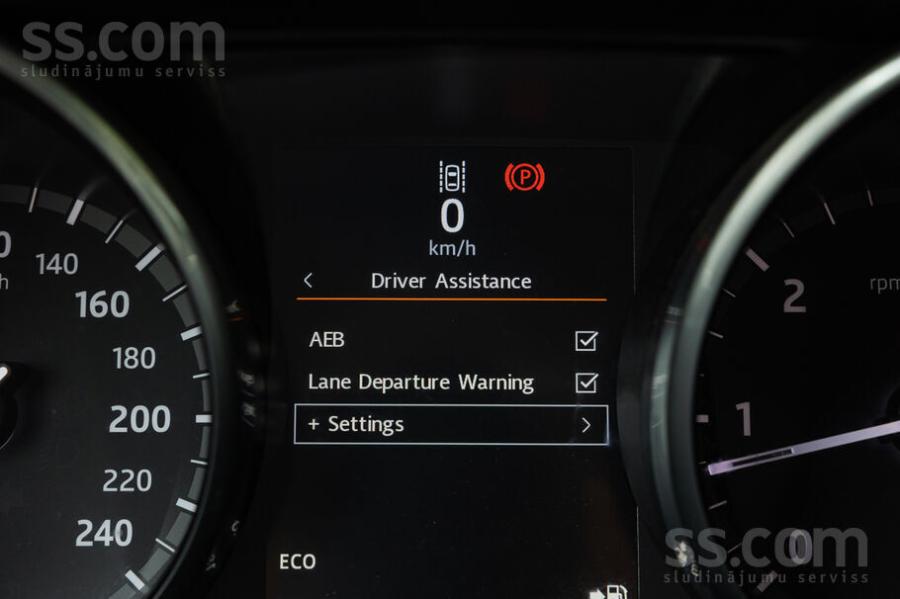 Melns Land Rover Discovery Sport 2016 Liepāja, ar dzinēja tilpumu 2.00 L un nobraukumu 186 tūkst. km par 13500 €, foto 19 vietnē AUTOMOTO.COM.LV