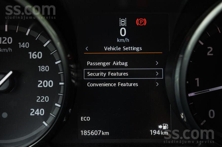 Melns Land Rover Discovery Sport 2016 Liepāja, ar dzinēja tilpumu 2.00 L un nobraukumu 186 tūkst. km par 13500 €, foto 21 vietnē AUTOMOTO.COM.LV