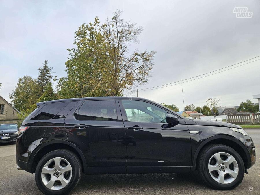 Melns Land Rover Discovery Sport 2016 Šauļi, ar dzinēja tilpumu 2.00 L un nobraukumu 91 tūkst. km par 9450 €, foto 10 vietnē AUTOMOTO.COM.LV
