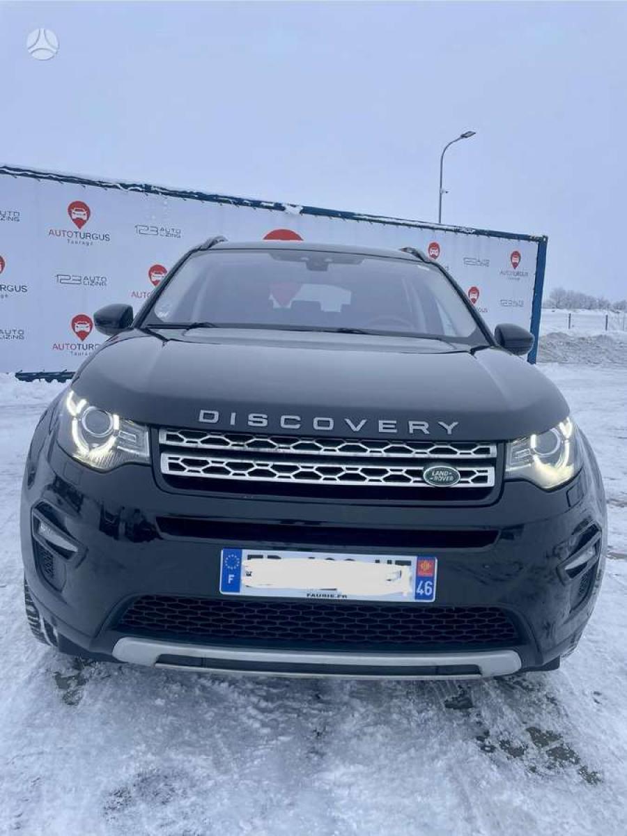 Black Land Rover Discovery Sport 2017 in Taurage, with an engine capacity of 2.00 L and mileage of 190 thousand km for 9500 €, photo 1 on AUTOMOTO.COM.LV