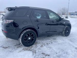 Black Land Rover Discovery Sport 2017 in Taurage, with an engine capacity of 2.00 L and mileage of 190 thousand km for 9500 €, photo 4 on AUTOMOTO.COM.LV