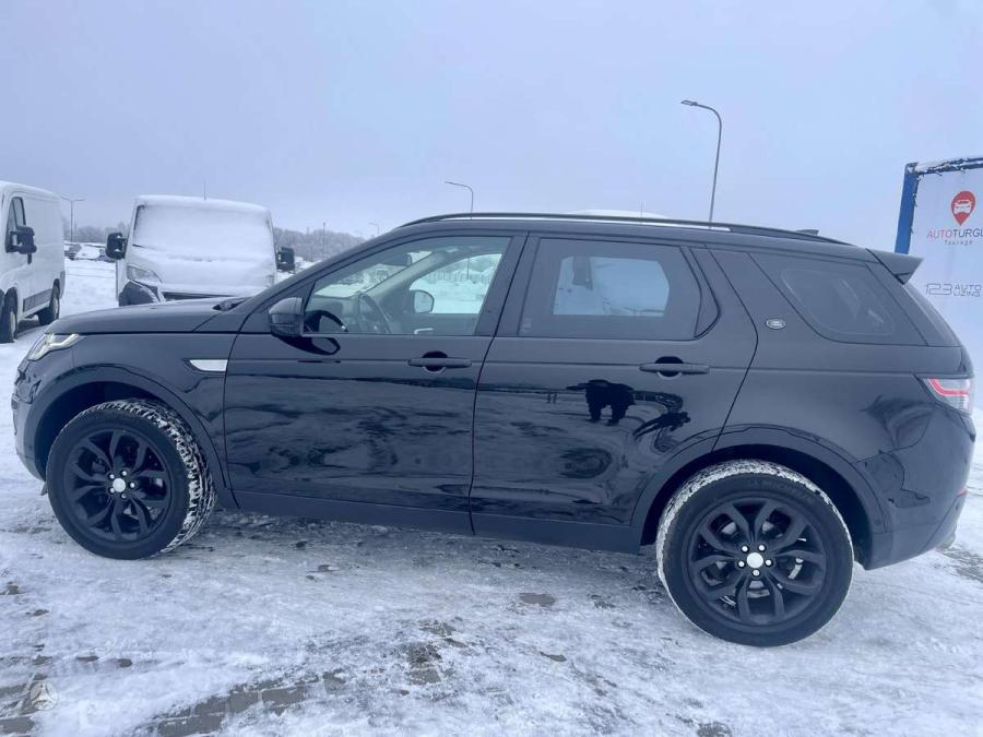 Black Land Rover Discovery Sport 2017 in Taurage, with an engine capacity of 2.00 L and mileage of 190 thousand km for 9500 €, photo 6 on AUTOMOTO.COM.LV