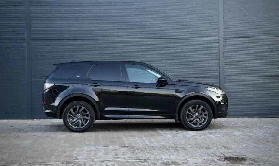 Melns Land Rover Discovery Sport 2017 Rīga, ar dzinēja tilpumu 2.00 L un nobraukumu 194 tūkst. km par 13650 €, foto 6 vietnē AUTOMOTO.COM.LV