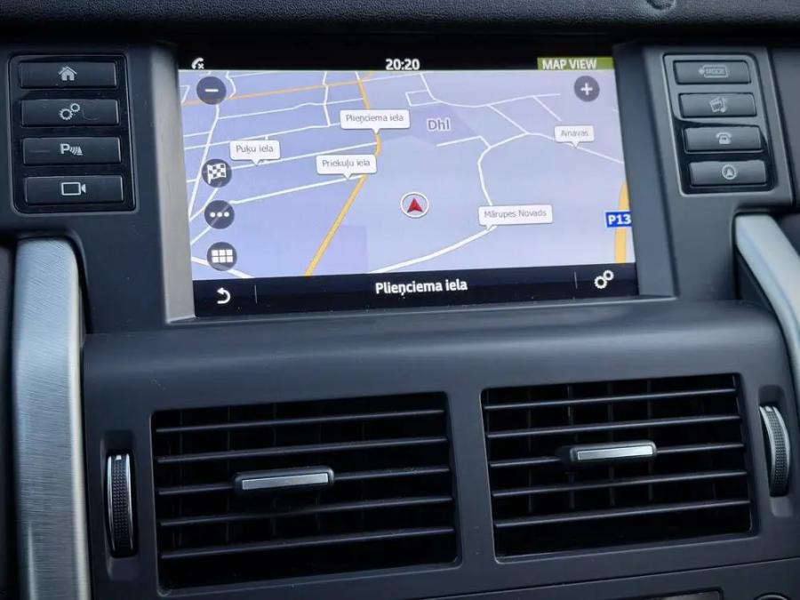 Melns Land Rover Discovery Sport 2017 Rīga, ar dzinēja tilpumu 2.00 L un nobraukumu 194 tūkst. km par 13650 €, foto 14 vietnē AUTOMOTO.COM.LV
