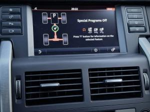 Melns Land Rover Discovery Sport 2017 Rīga, ar dzinēja tilpumu 2.00 L un nobraukumu 194 tūkst. km par 13650 €, foto 16 vietnē AUTOMOTO.COM.LV