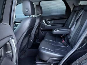 Melns Land Rover Discovery Sport 2017 Rīga, ar dzinēja tilpumu 2.00 L un nobraukumu 194 tūkst. km par 13650 €, foto 24 vietnē AUTOMOTO.COM.LV