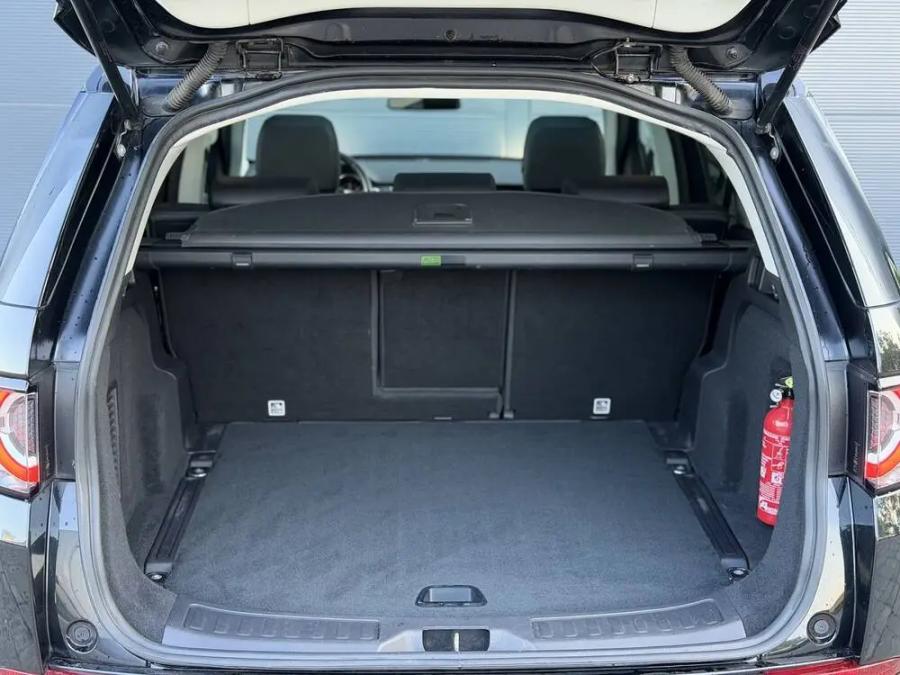 Melns Land Rover Discovery Sport 2017 Rīga, ar dzinēja tilpumu 2.00 L un nobraukumu 194 tūkst. km par 13650 €, foto 26 vietnē AUTOMOTO.COM.LV