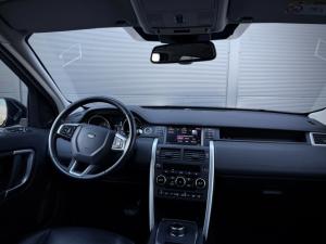 Black Land Rover Discovery Sport 2017 in Riga, with an engine capacity of 2.00 L and mileage of 193 thousand km for 13745 €, photo 8 on AUTOMOTO.COM.LV