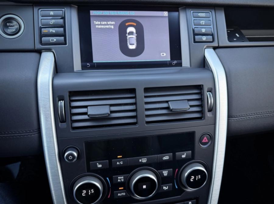 Black Land Rover Discovery Sport 2017 in Riga, with an engine capacity of 2.00 L and mileage of 193 thousand km for 13745 €, photo 24 on AUTOMOTO.COM.LV