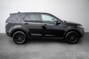 Black Land Rover Discovery Sport 2017 in Tallinn, with an engine capacity of 2.00 L and mileage of 227 thousand km for 11999 €, photo 5 on AUTOMOTO.COM.LV