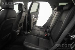 Black Land Rover Discovery Sport 2017 in Tallinn, with an engine capacity of 2.00 L and mileage of 227 thousand km for 11999 €, photo 11 on AUTOMOTO.COM.LV