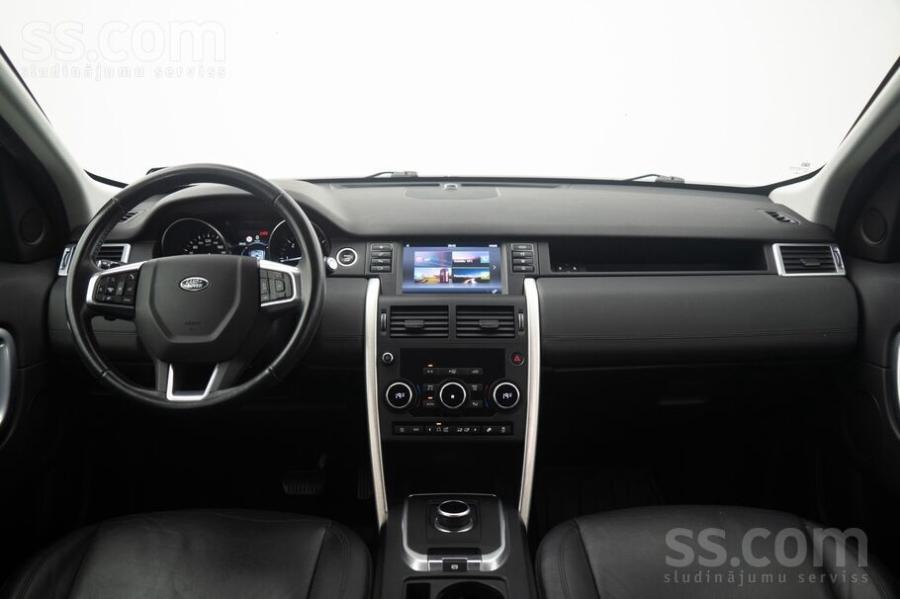 Black Land Rover Discovery Sport 2017 in Tallinn, with an engine capacity of 2.00 L and mileage of 227 thousand km for 11999 €, photo 15 on AUTOMOTO.COM.LV