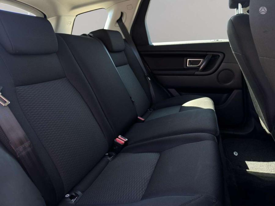 Melns Land Rover Discovery Sport 2017 Klaipėda, ar dzinēja tilpumu 2.00 L un nobraukumu 203 tūkst. km par 7999 €, foto 10 vietnē AUTOMOTO.COM.LV