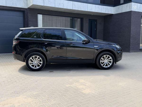 Melns Land Rover Discovery Sport 2017 Viļņa, ar dzinēja tilpumu 2.00 L un nobraukumu 11 tūkst. km par 10990 €, foto 3 vietnē AUTOMOTO.COM.LV