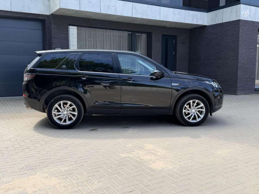 Черный Ленд Ровер Discovery Sport 2017 в Вильнюс, объемом двигателя 2.00 л и пробегом 11 тыс. км за 10990 €, фото 4 на AUTOMOTO.COM.LV