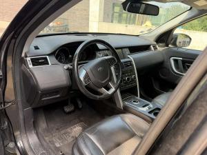Черный Ленд Ровер Discovery Sport 2017 в Вильнюс, объемом двигателя 2.00 л и пробегом 11 тыс. км за 10990 €, фото 11 на AUTOMOTO.COM.LV
