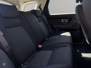 Black Land Rover Discovery Sport 2017 in Klaipeda, with an engine capacity of 2.00 L and mileage of 203 thousand km for 7999 €, photo 10 on AUTOMOTO.COM.LV