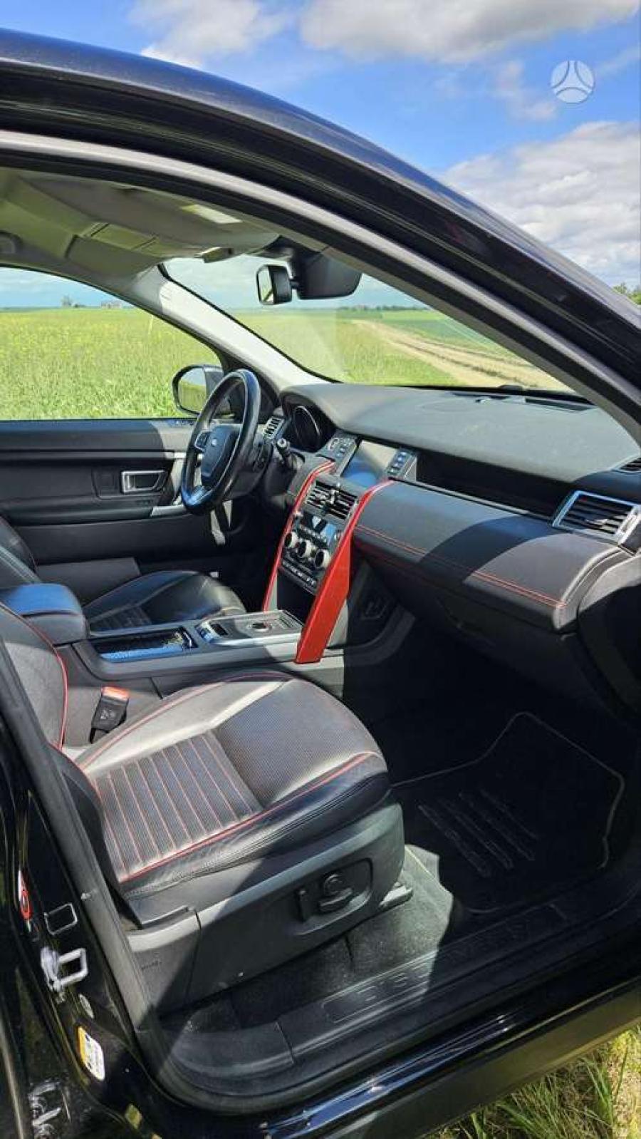 Melns Land Rover Discovery Sport 2017 Marijampole, ar dzinēja tilpumu 2.00 L un nobraukumu 179 tūkst. km par 7500 €, foto 14 vietnē AUTOMOTO.COM.LV