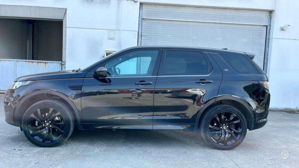 Land Rover Discovery Sport 2017 Utena vietnē Melns Land Rover Discovery Sport 2017 Utena, ar dzinēja tilpumu 2.00 L un nobraukumu 222 tūkst. km par 5650 €, foto 3 vietnē AUTOMOTO.COM.LV