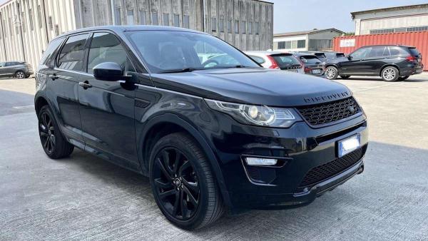 Land Rover Discovery Sport 2017 Utena vietnē Melns Land Rover Discovery Sport 2017 Utena, ar dzinēja tilpumu 2.00 L un nobraukumu 222 tūkst. km par 5650 €, foto 6 vietnē AUTOMOTO.COM.LV