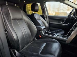Melns Land Rover Discovery Sport 2017 Rokiškis, ar dzinēja tilpumu 2.00 L un nobraukumu 180 tūkst. km par 7950 €, foto 33 vietnē AUTOMOTO.COM.LV