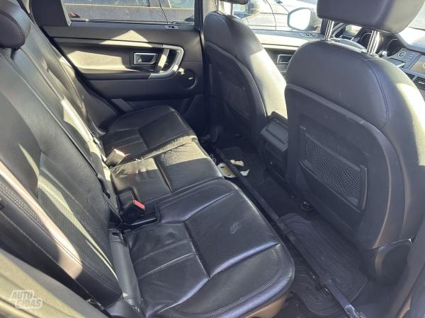 Black Land Rover Discovery Sport 2017 in Giraite, with an engine capacity of 2.00 L and mileage of 238 thousand km for 3950 €, photo 11 on AUTOMOTO.COM.LV