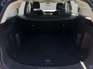 Black Land Rover Discovery Sport 2017 in Klaipeda, with an engine capacity of 2.00 L and mileage of 203 thousand km for 7999 €, photo 11 on AUTOMOTO.COM.LV