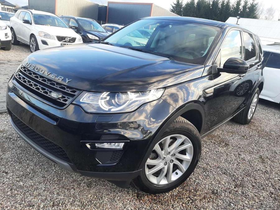 Black Land Rover Discovery Sport 2018 in Kaunas, with an engine capacity of 2.00 L and mileage of 16 thousand km for 10850 €, photo 1 on AUTOMOTO.COM.LV