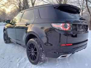 Melns Land Rover Discovery Sport 2018 Šauļi, ar dzinēja tilpumu 2.00 L un nobraukumu 144 tūkst. km par 12950 €, foto 7 vietnē AUTOMOTO.COM.LV