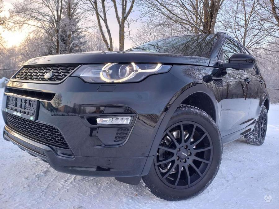 Melns Land Rover Discovery Sport 2018 Šauļi, ar dzinēja tilpumu 2.00 L un nobraukumu 144 tūkst. km par 12950 €, foto 8 vietnē AUTOMOTO.COM.LV