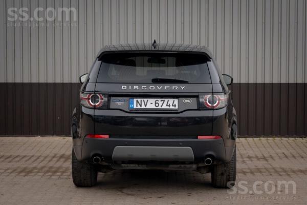 Melns Land Rover Discovery Sport 2018 Tukums, ar dzinēja tilpumu 2.00 L un nobraukumu 124 tūkst. km par 14950 €, foto 5 vietnē AUTOMOTO.COM.LV