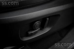 Черный Ленд Ровер Discovery Sport 2018 в Тукумс, объемом двигателя 2.00 л и пробегом 124 тыс. км за 12950 €, фото 16 на AUTOMOTO.COM.LV