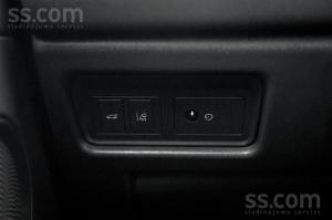 Черный Ленд Ровер Discovery Sport 2018 в Тукумс, объемом двигателя 2.00 л и пробегом 124 тыс. км за 12950 €, фото 17 на AUTOMOTO.COM.LV