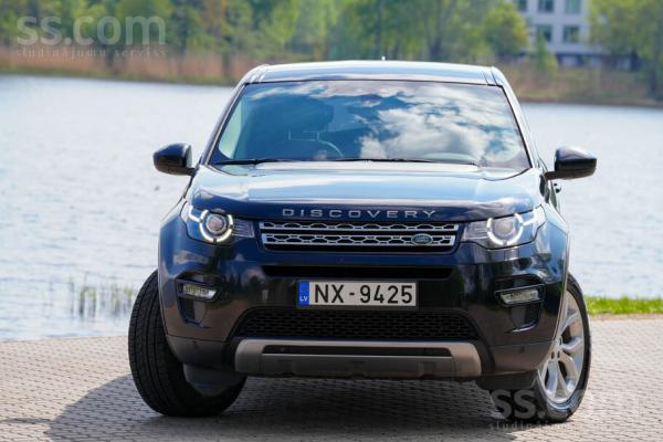 Melns Land Rover Discovery Sport 2018 Rīga, ar dzinēja tilpumu 2.00 L un nobraukumu 227 tūkst. km par 11999 €, foto 2 vietnē AUTOMOTO.COM.LV