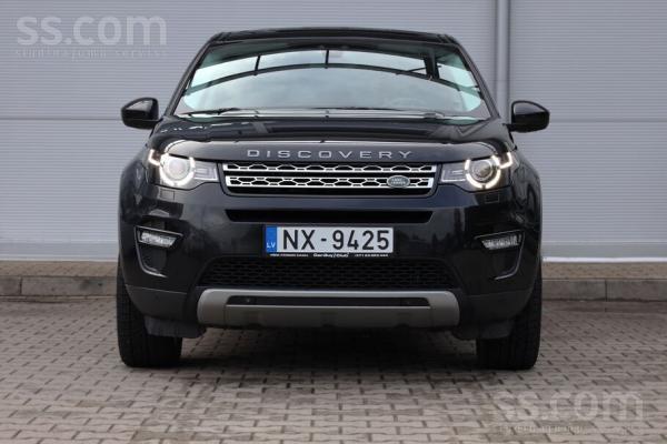 Black Land Rover Discovery Sport 2018 in Riga, with an engine capacity of 2.00 L and mileage of 0 thousand km for 8995 €, photo 3 on AUTOMOTO.COM.LV